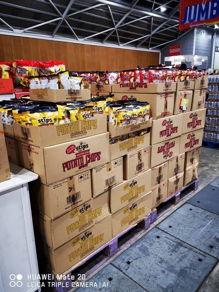 There's a FairPrice Xtra 'Jumbo Sale' at Expo right now that lets you ...