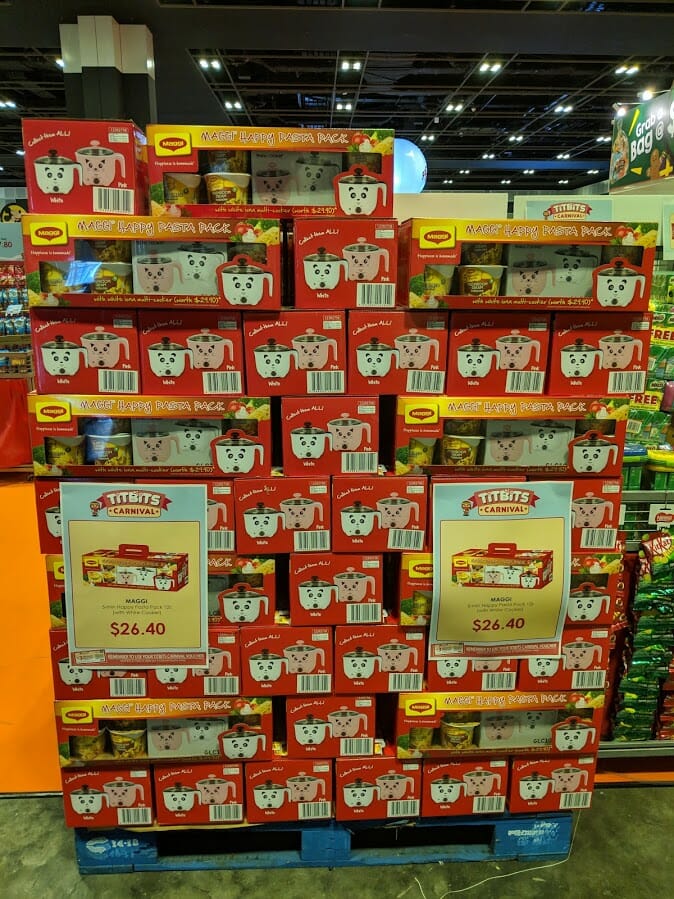 There's a 'Tidbits Carnival' in Suntec filled with all kinds of snacks ...