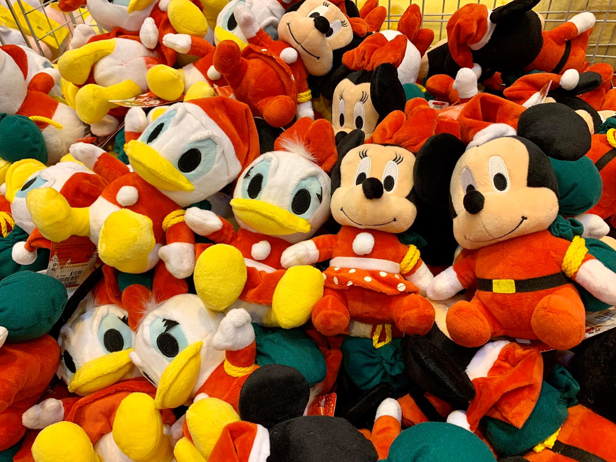 Takashimaya Xmas Mega Sale has lots of Hasbro, Sanrio, Smiggle toys ...