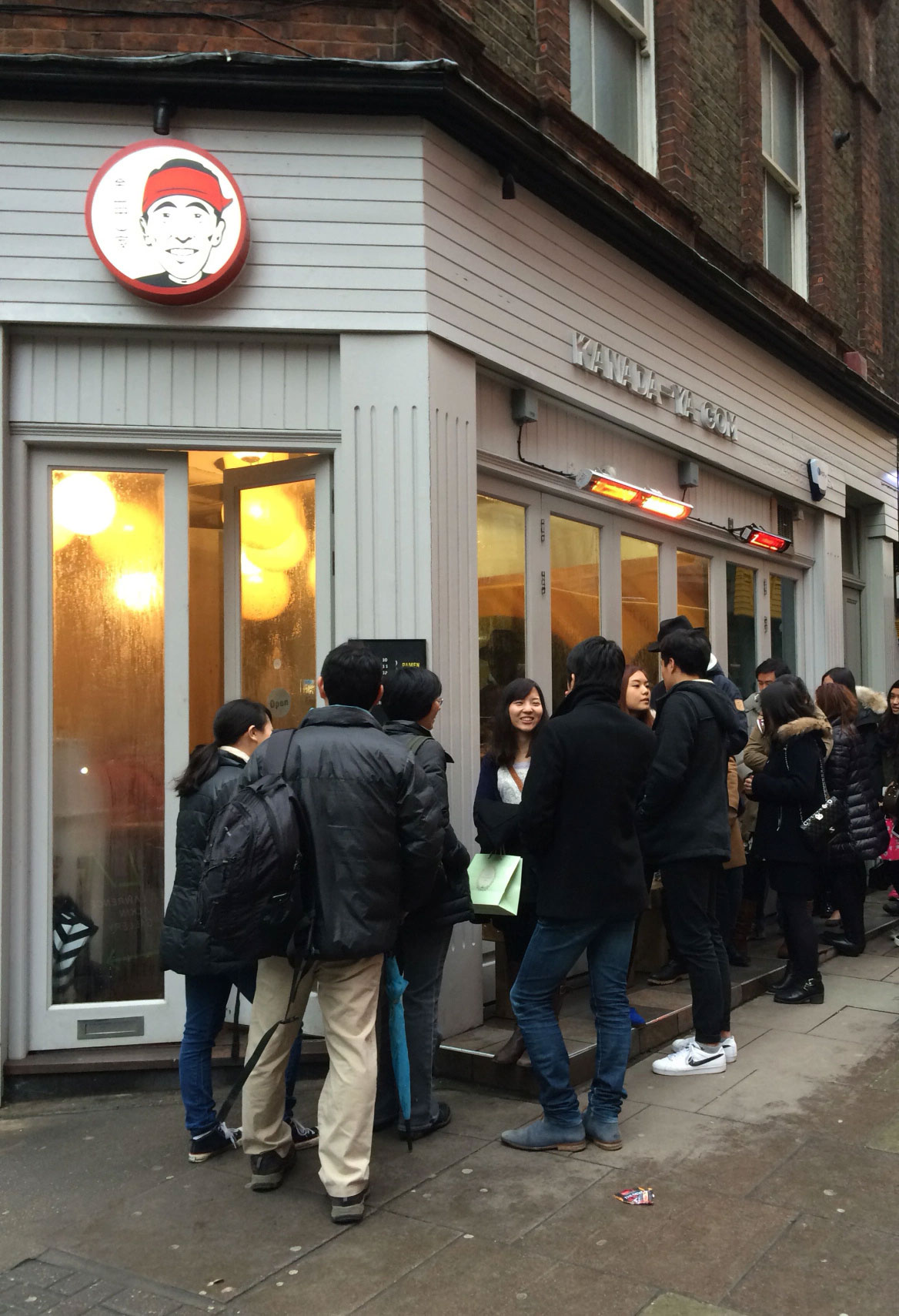 Famous Fukuoka ramen Kanada-Ya to open at PLQ Mall on Dec 13, offers ...