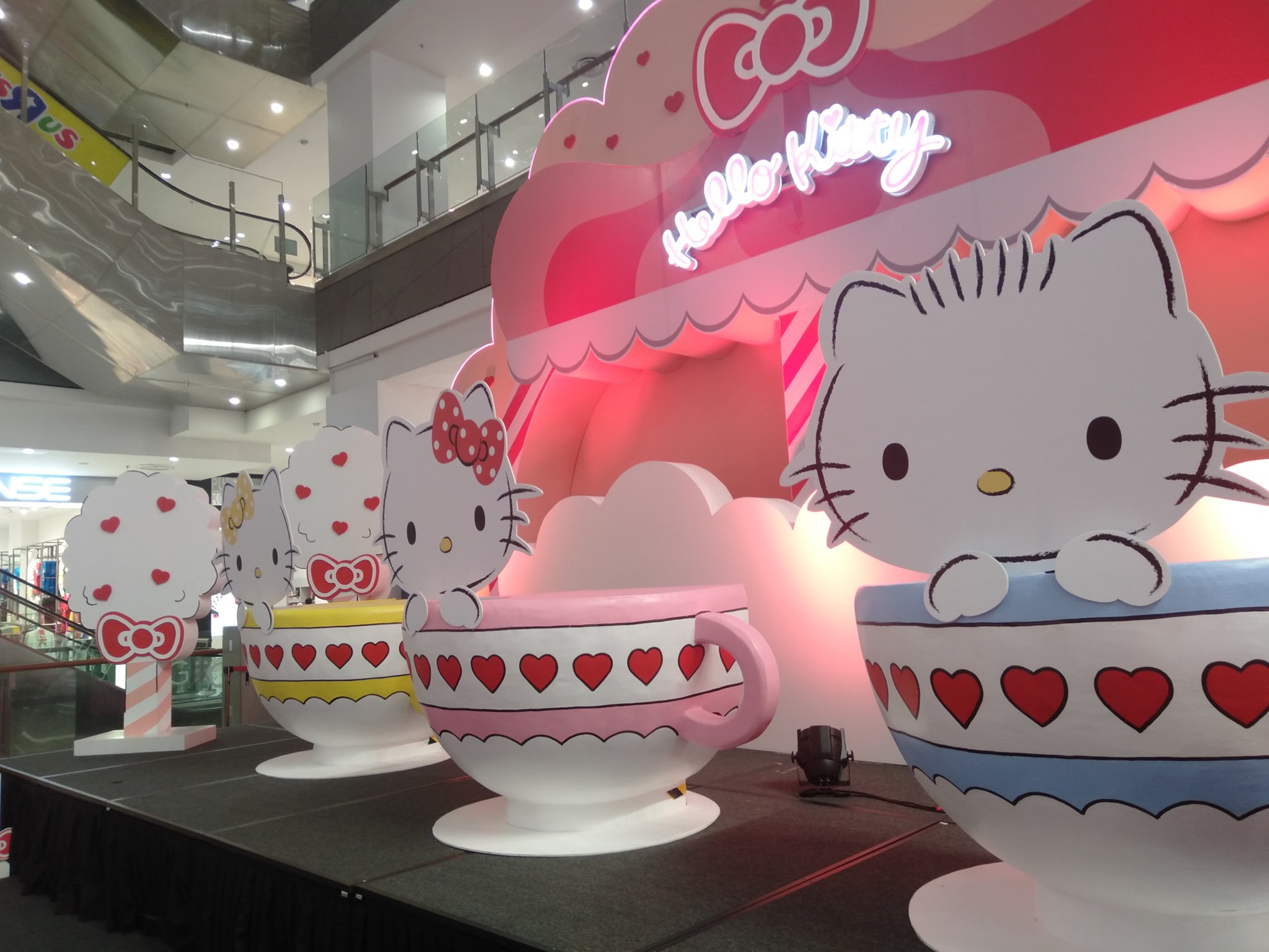 Hello Kitty Fair in JB turns Paradigm Mall atrium into a wonderland ...