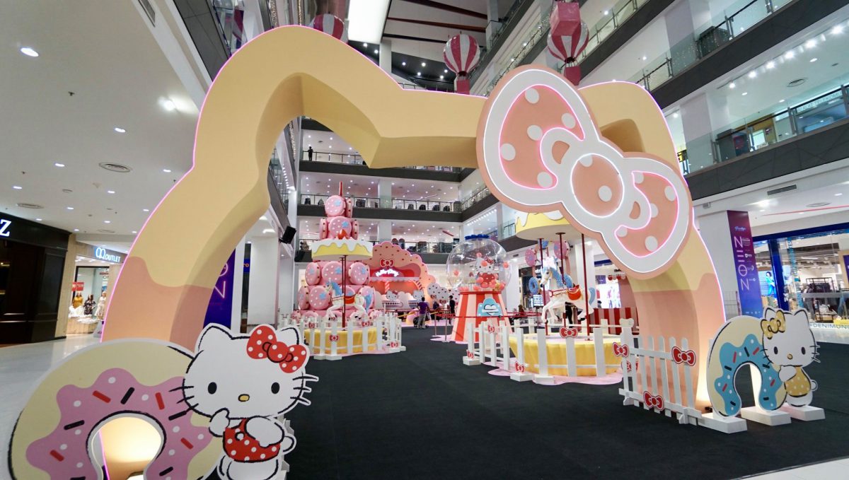 Hello Kitty Fair in JB turns Paradigm Mall atrium into a wonderland ...