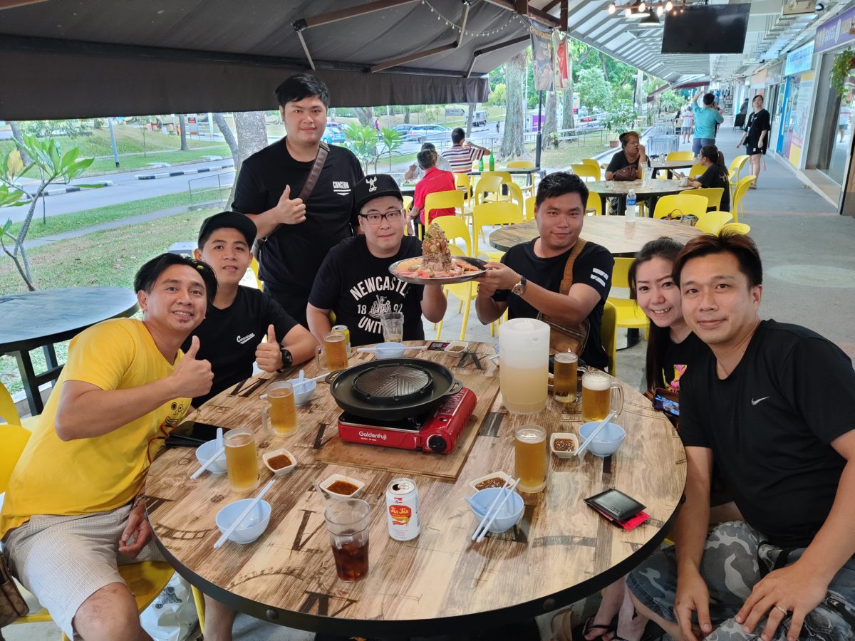 Thai Mookata place in AMK serves 1kg Meat Mountain good for 4 - 5 pax ...