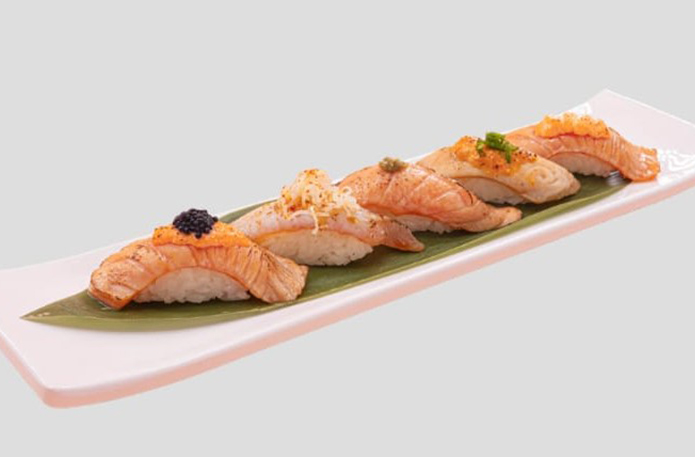 Itacho Sushi ION Orchard has 1-for-1 Roasted Salmon & Tuna Sushi ...