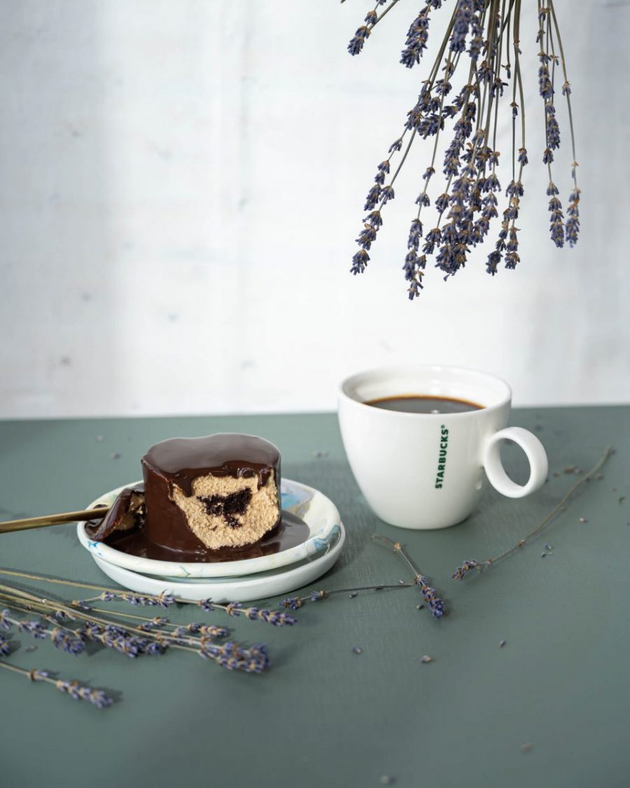 Starbucks S'pore launches new Chocolate Avalanche Mocha Cake with ...