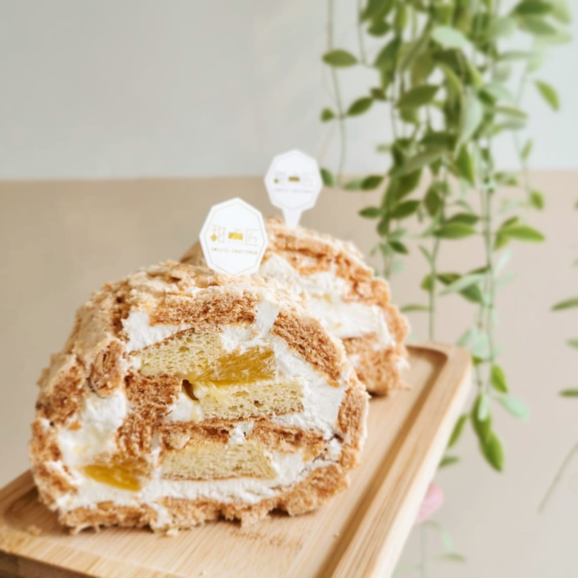 Cafe in Lavender makes lovely Mt. Fuji Roll Cakes, reminds you of ...