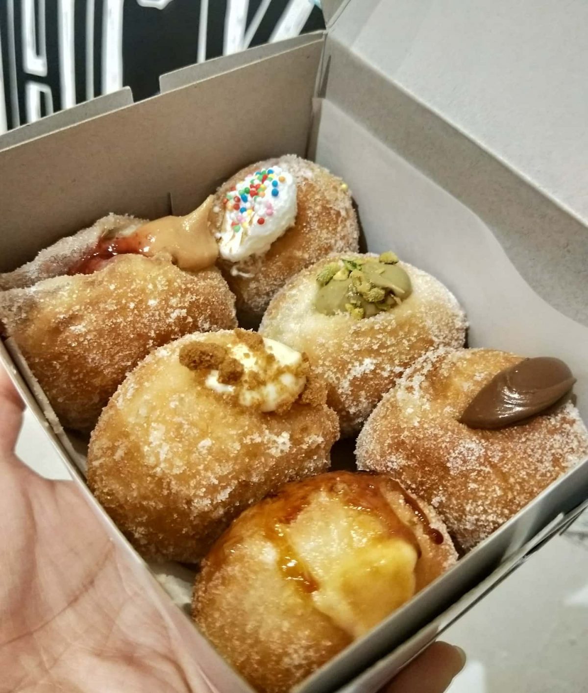 Doughnut Place in Whampoa sells Puffy Doughnuts with overflowing ...