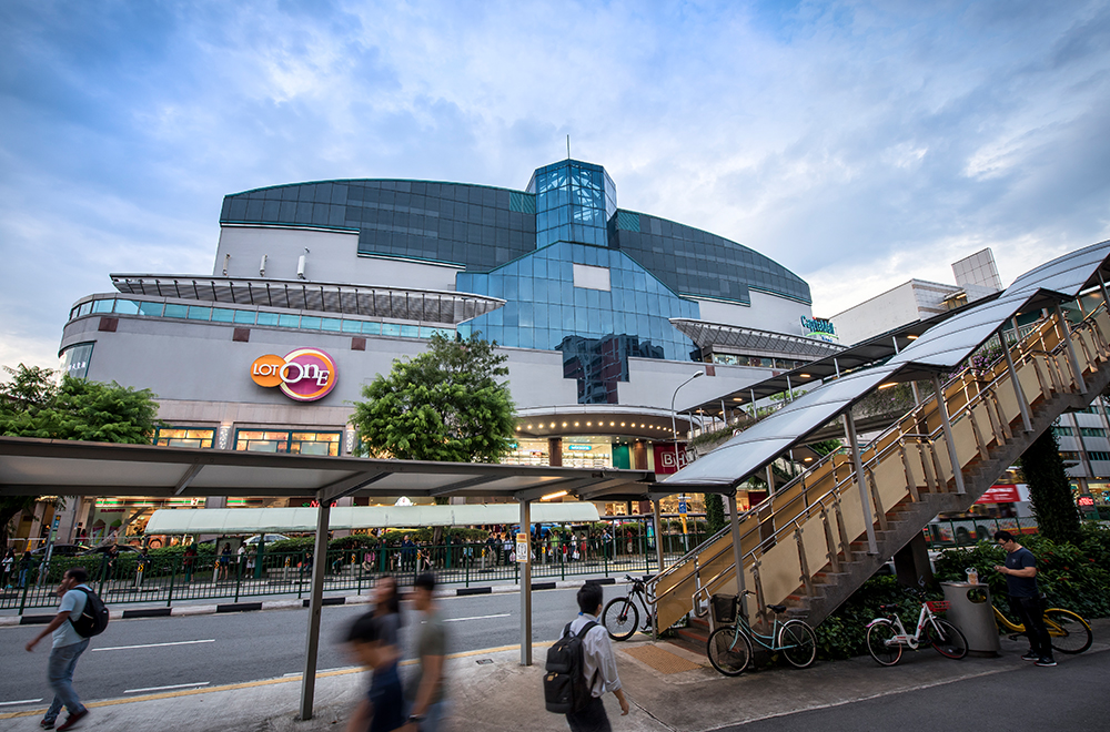 Long John Silver's outlet in Lot One Shoppers' Mall closing down, last ...
