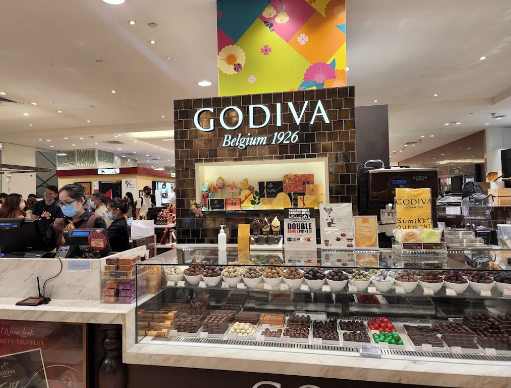 GODIVA Takashimaya has 1-FOR-1 Chocolate Twist Soft Serve on Jul 17 ...
