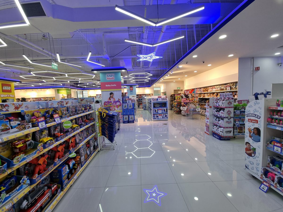 Toys"R"Us opens new outlet in Jem, previously occupied by Kinokuniya ...