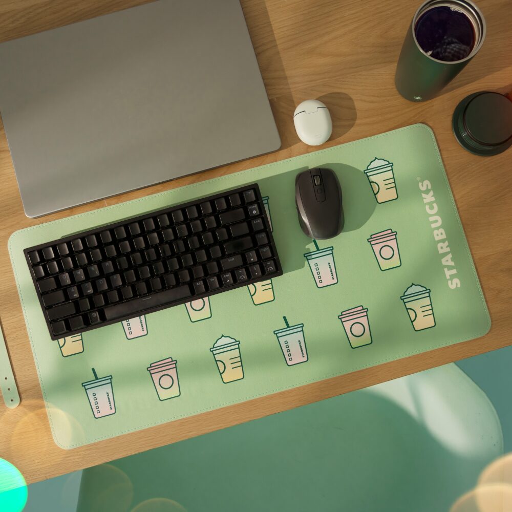 Starbucks launching Bearista Cushion Blanket & Reversible Desk Mat on ...