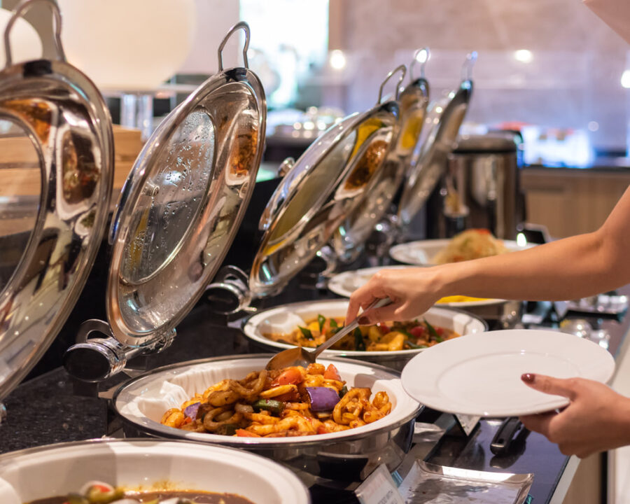 Enjoy 1-FOR-1 Buffet Deals at Plate and Café Mosaic in Carlton Hotels ...