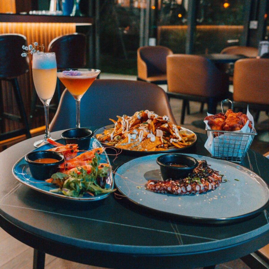 Overflow is the first-ever Live Band Cafe & Bar in Changi Airport T2 ...