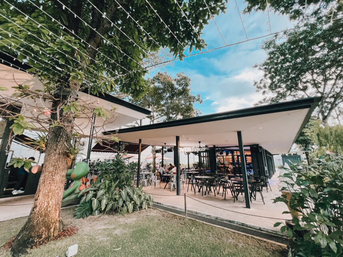 Overflow is the first-ever Live Band Cafe & Bar in Changi Airport T2 ...