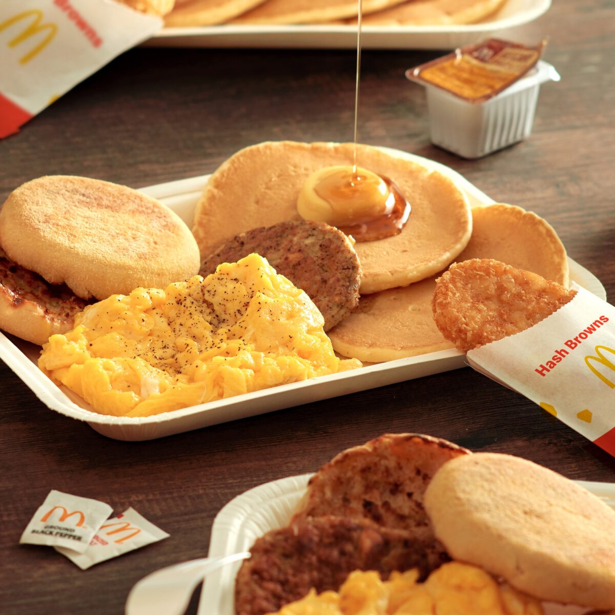 McDonald's S'pore to offer 1-FOR-1 Breakfast Deluxe from Apr 3 - 5, pay ...