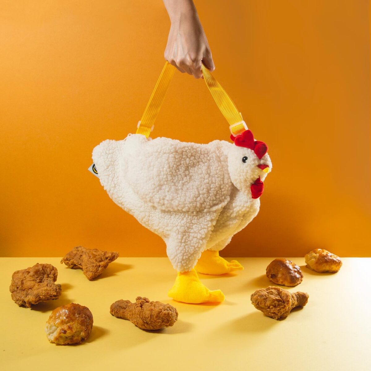 The Texas Chicken Bag S'poreans queued for 5hrs is available on Taobao ...
