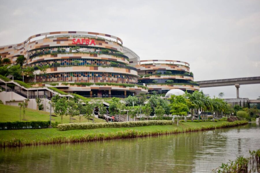 SAFRA members to redeem FREE Curry Puff from Old Chang Kee Food Truck ...