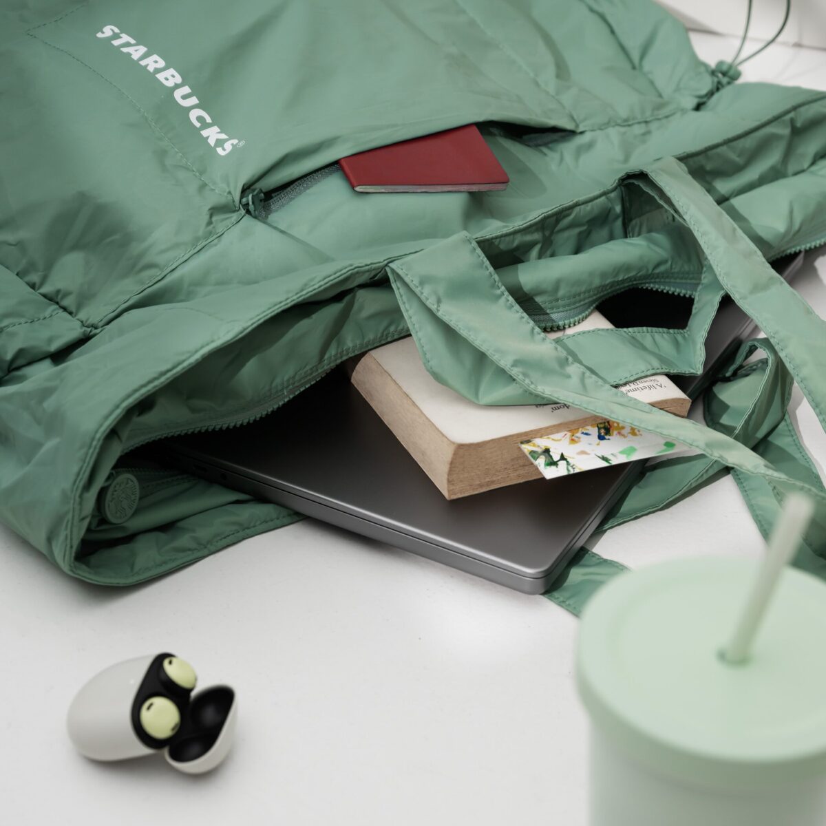 Starbucks S'pore launching Foldable Travel Tote Bag for $39.90 on Jun ...