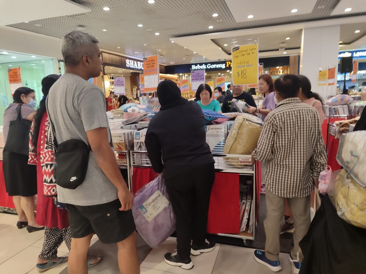 HOOGA Easter Special Sale in Westgate's Atrium has up to 70% OFF Bed ...
