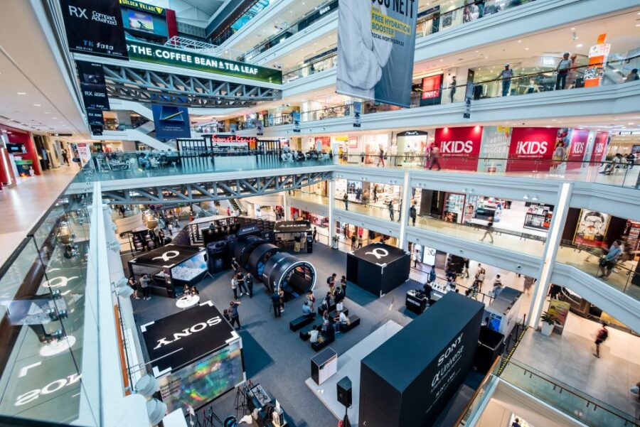 KFC to give away FREE Smokey Hot Zinger Cards at Plaza Singapura ...