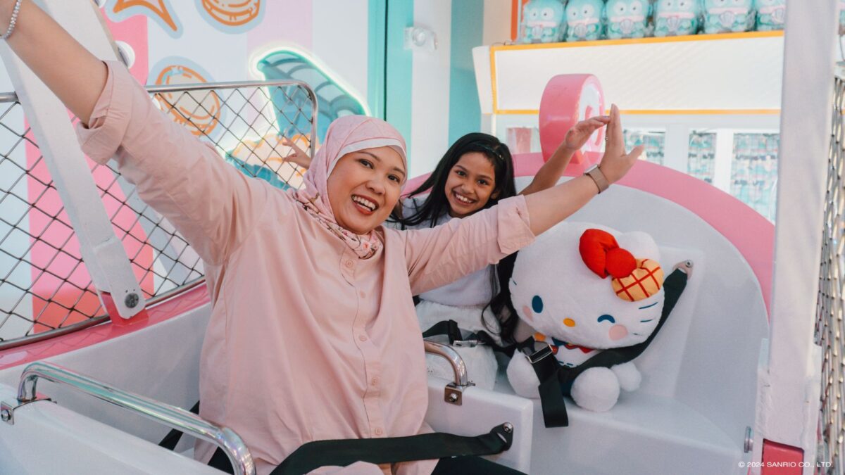 Changi Airport transforms into a Hello Kitty Festive Wonderland with Pop-Up Stores, Carnival ...