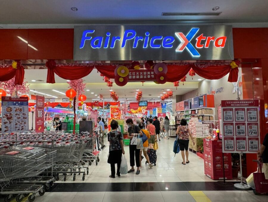 FairPrice Xtra Brings Live Tiger Prawns to AMK Hub and Serangoon NEX ...
