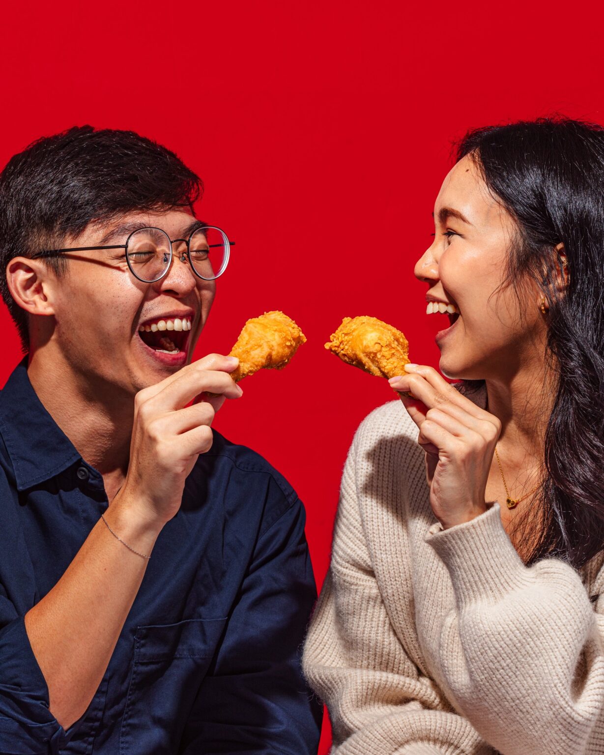 Jollibee S'pore Giving Out FREE Chickenjoy with 6pc or 8pc Bucket on ...