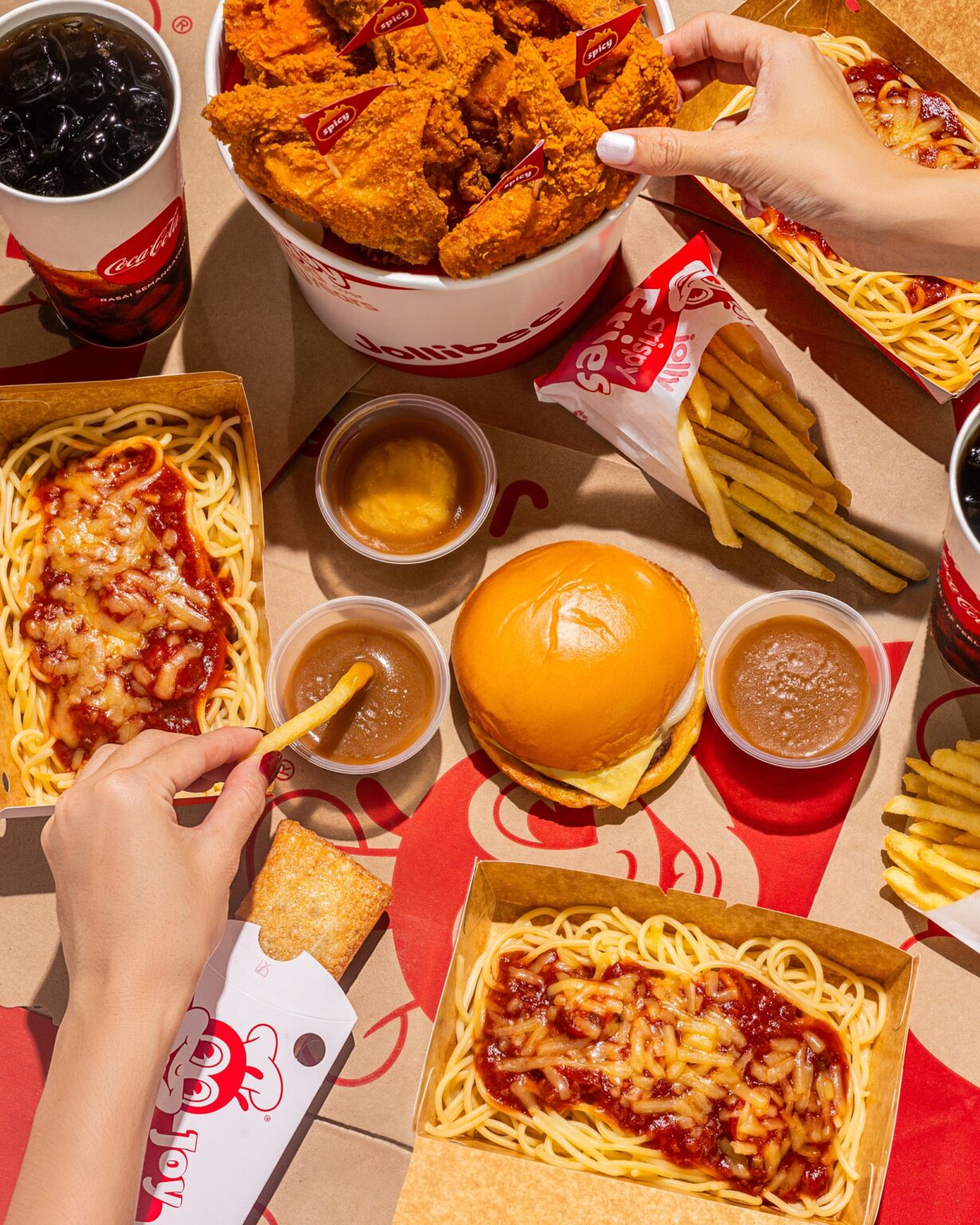 Jollibee S'pore Launches New Pistachio Crunch Sundae with Creamy ...