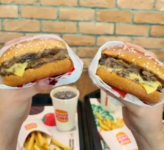 Burger King Singapore's Popular Mushroom Swiss Burgers Are Going 2 FOR ...